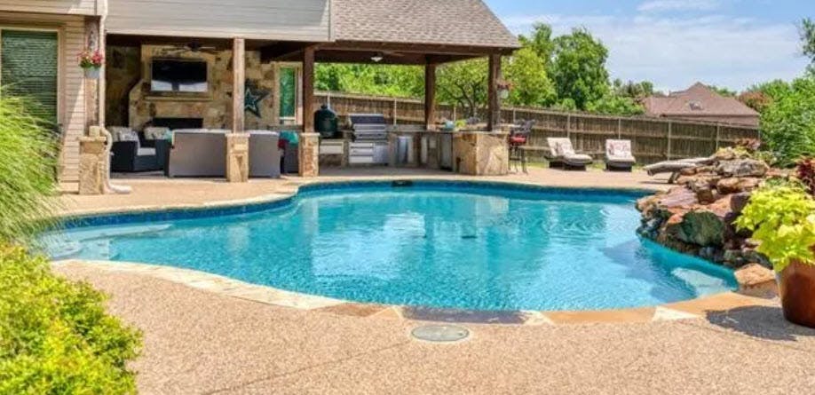 Backyard Oasis - Swim & Pickleball - Private Pool in Grapevine - Swimply